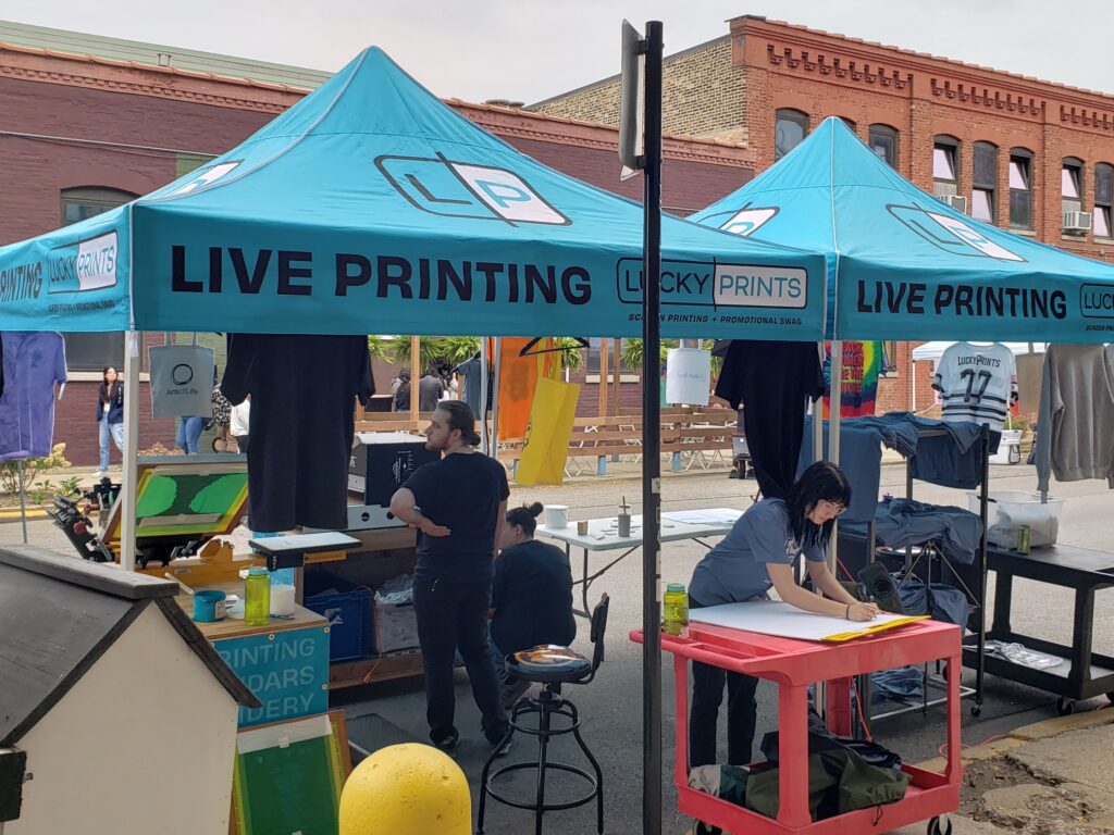 Live Screen Printing in Chicago | Event and Onsite Screen Printing ...